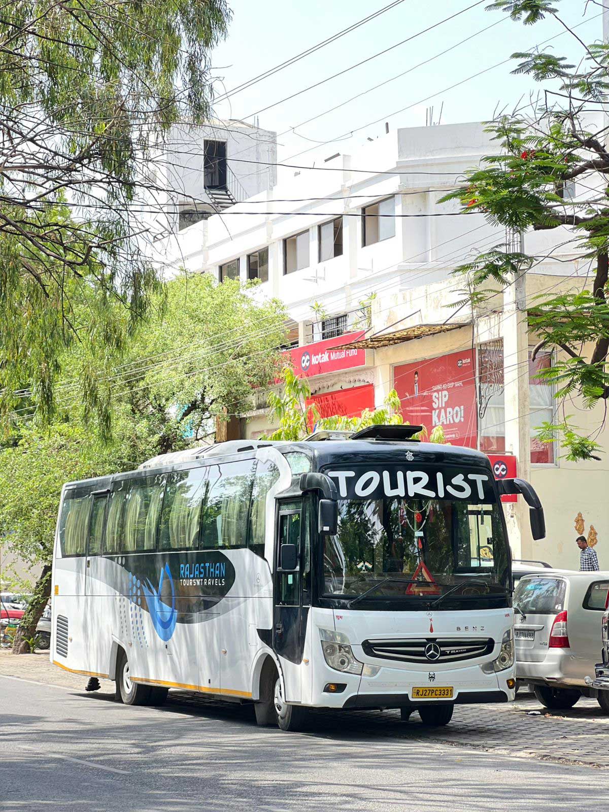 Bus hire in Udaipur | Bus hire for Tour in Udaipur