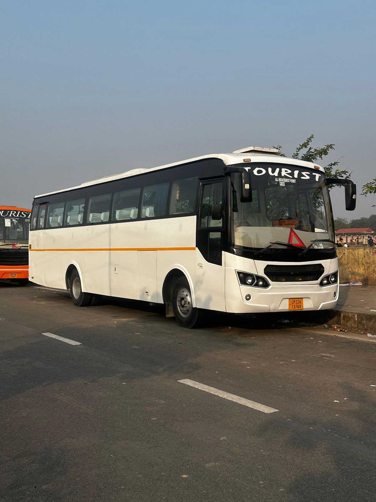 Bus hire in Udaipur | Bus hire for Tour in Udaipur